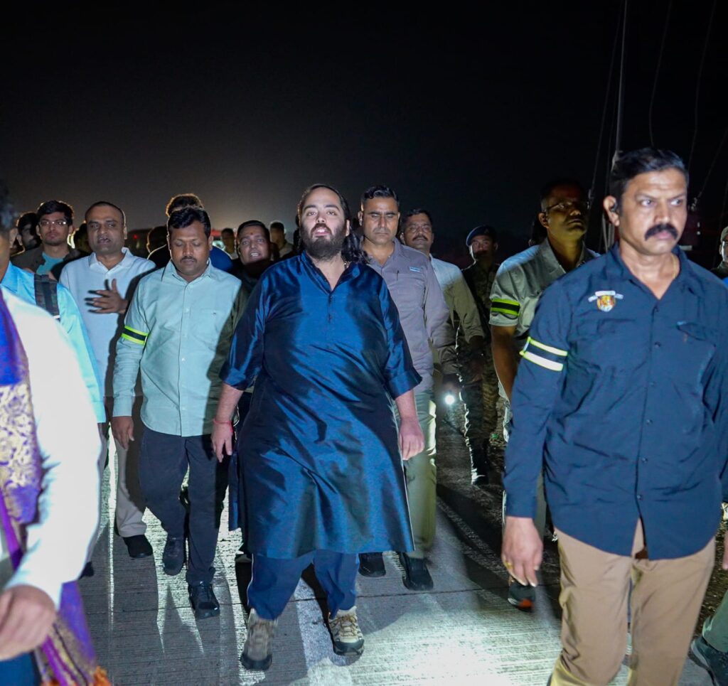 Anant Ambani walks the talk, undertakes 170-km padyatra from Jamnagar ...